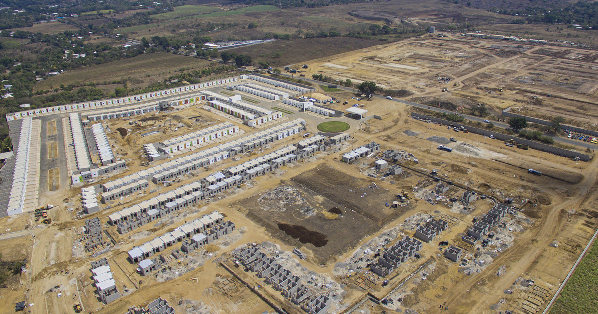 Construction Firm Fénix Takes a Campesino Back to Court